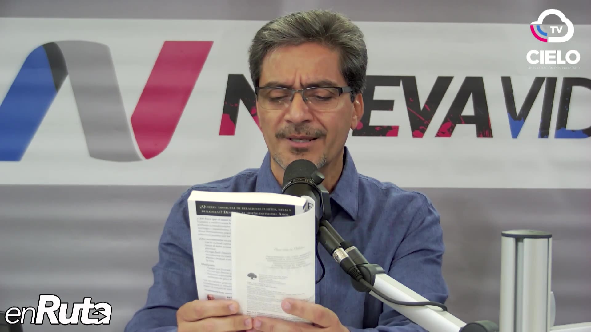 Entrevista al Pastor Rey Matos sobre su nuevo libro "El arte de Amar"