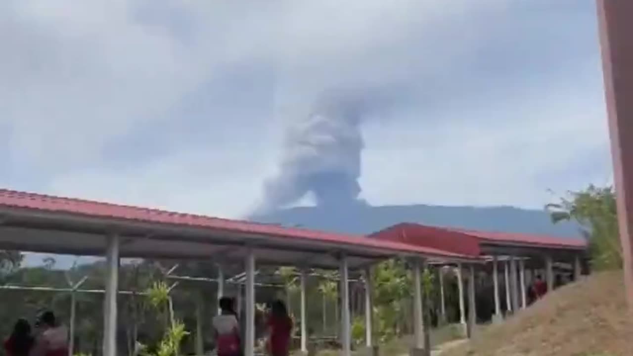 Gigantic Eruption of Poas Volcano in Costa Rica