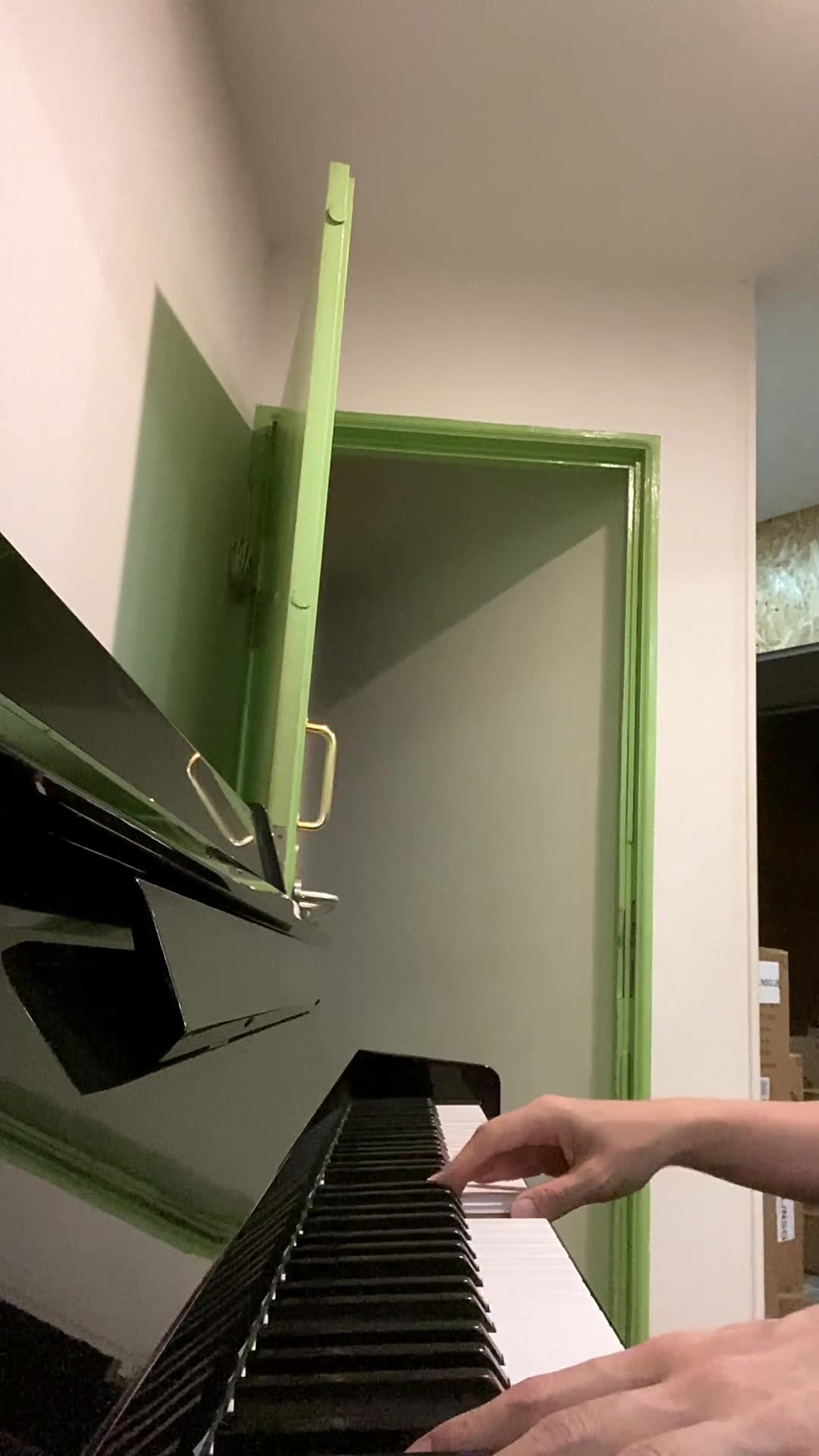 Gideon's Short Groove on Kawai Piano