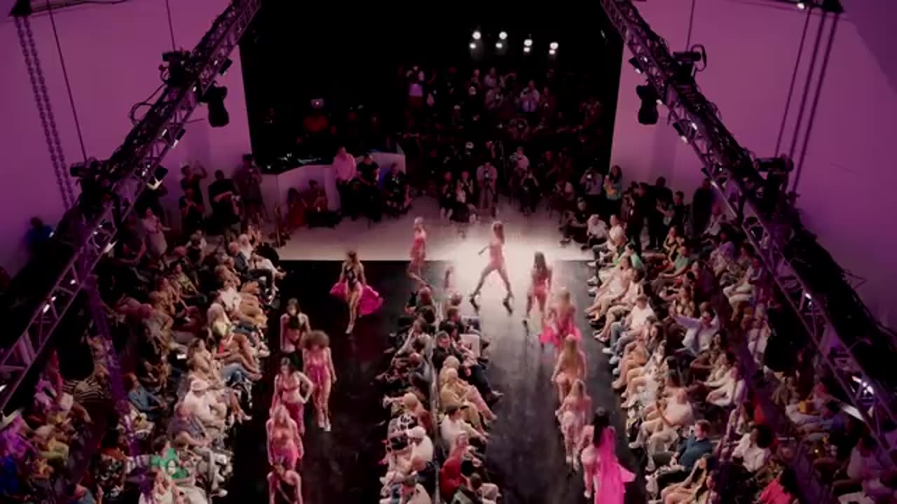 Cirone Swim Resort 2023 Miami Swim Week - Art Hearts