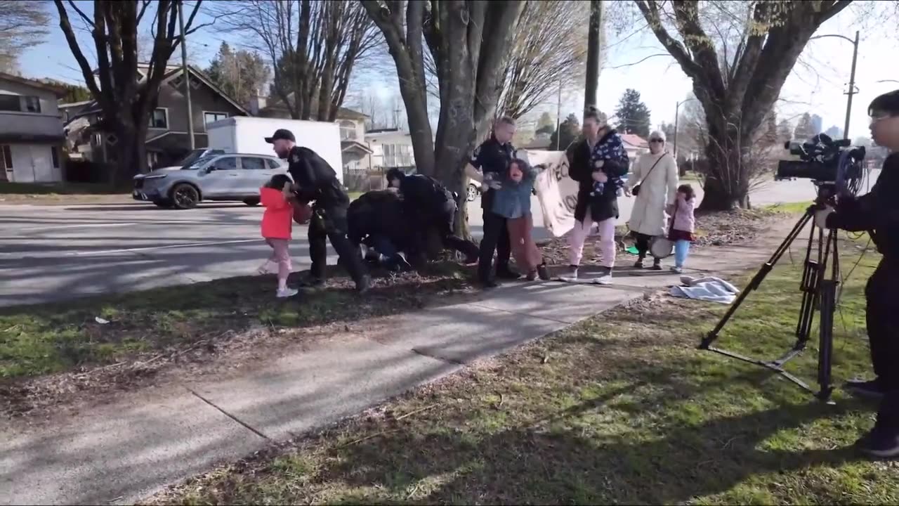 Medical kidnapping in BC Children's Hospital 2025 Theo Lim