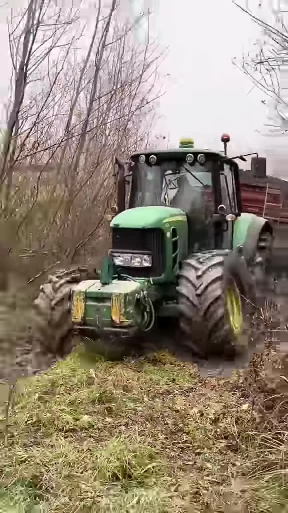 JOHN DEREE TRACTOR OFFROAD