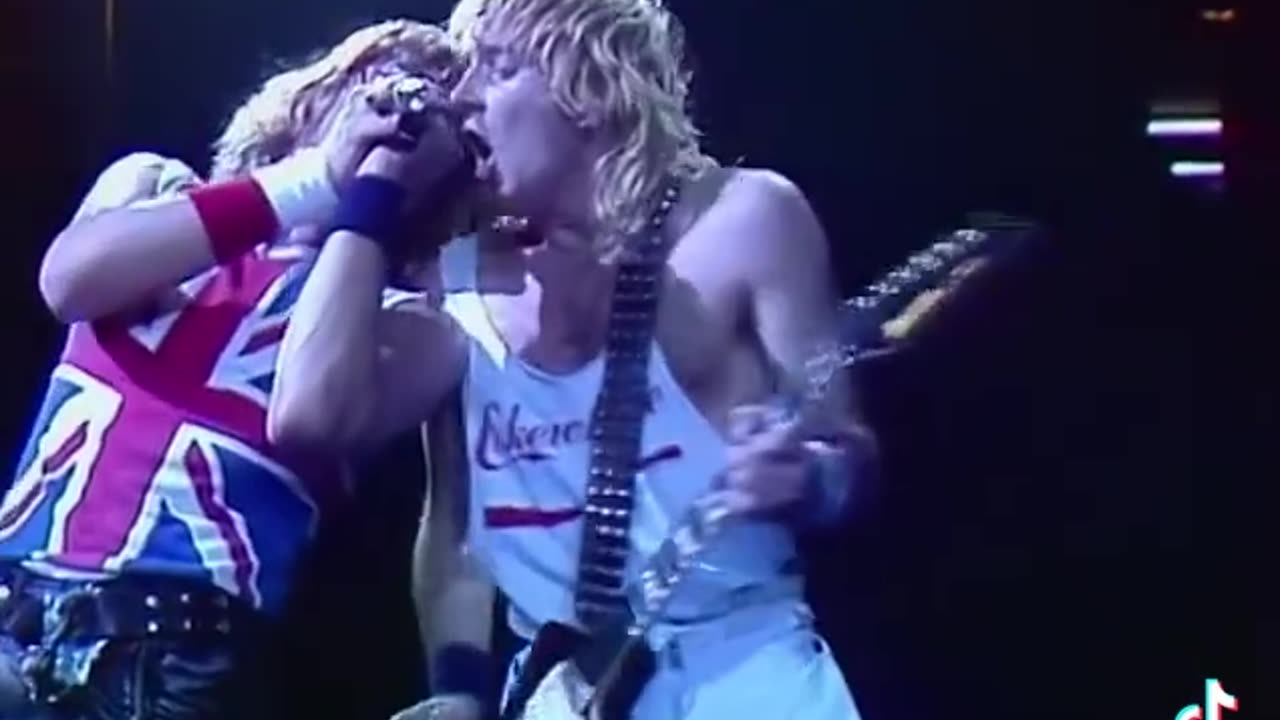 [ RARE ] Billie’s Got A Gun ~ Def Leppard