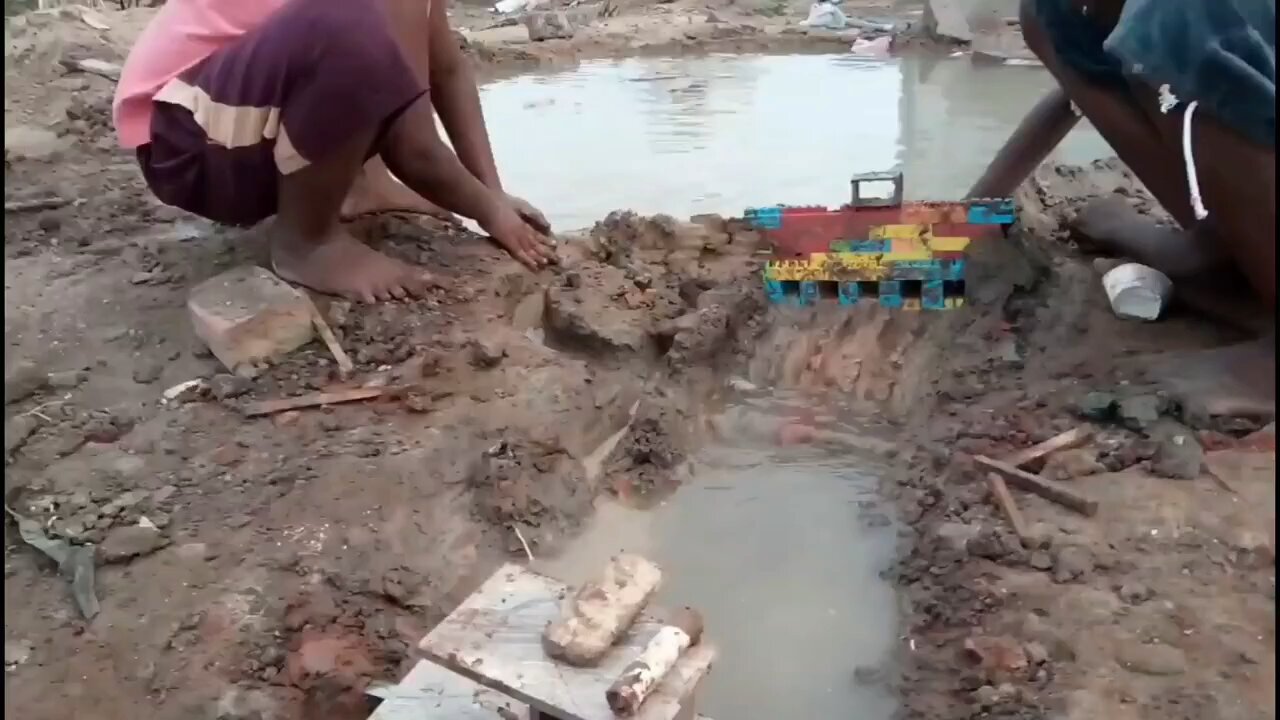 High Pressure Dam Water Discharge | Miniature Dam | Mini Concrete Dam