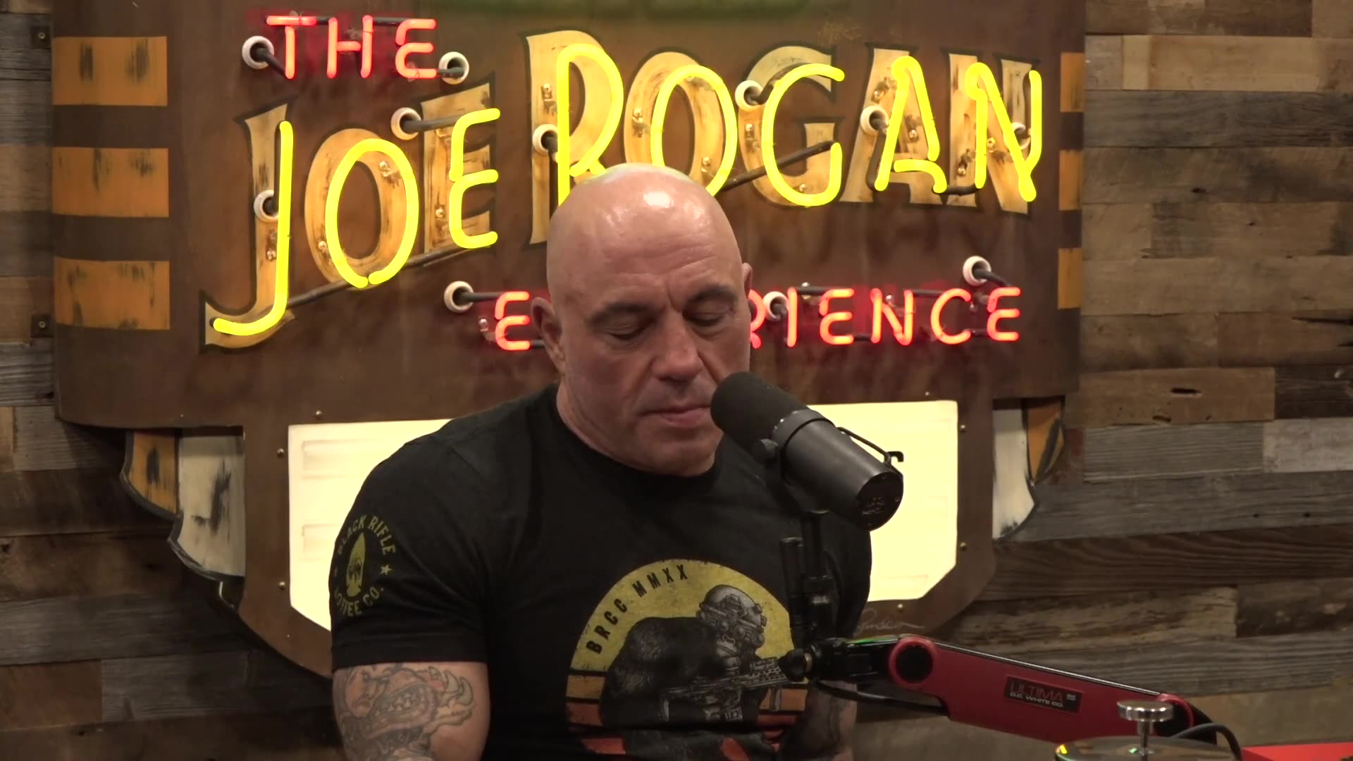 Joe Rogan Experience #2323 - Guy Fieri