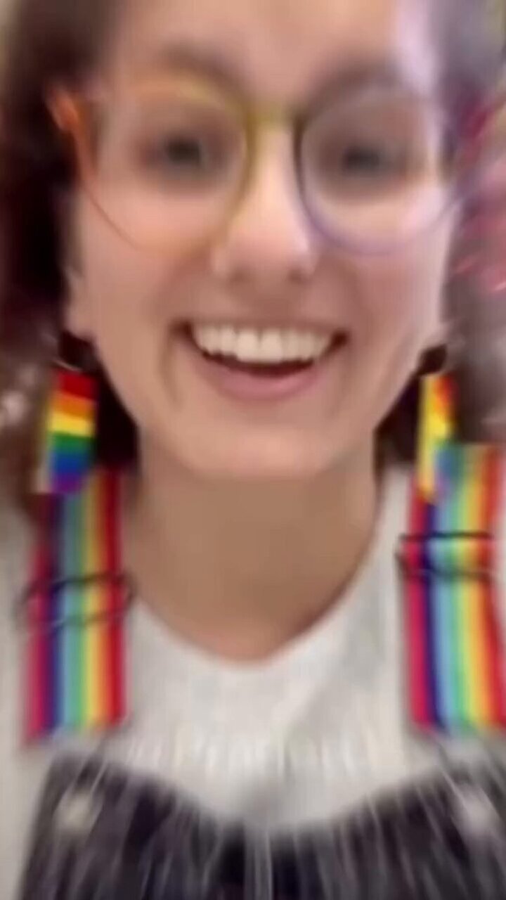 Teacher made students pledge allegiance to the PRIDE flag