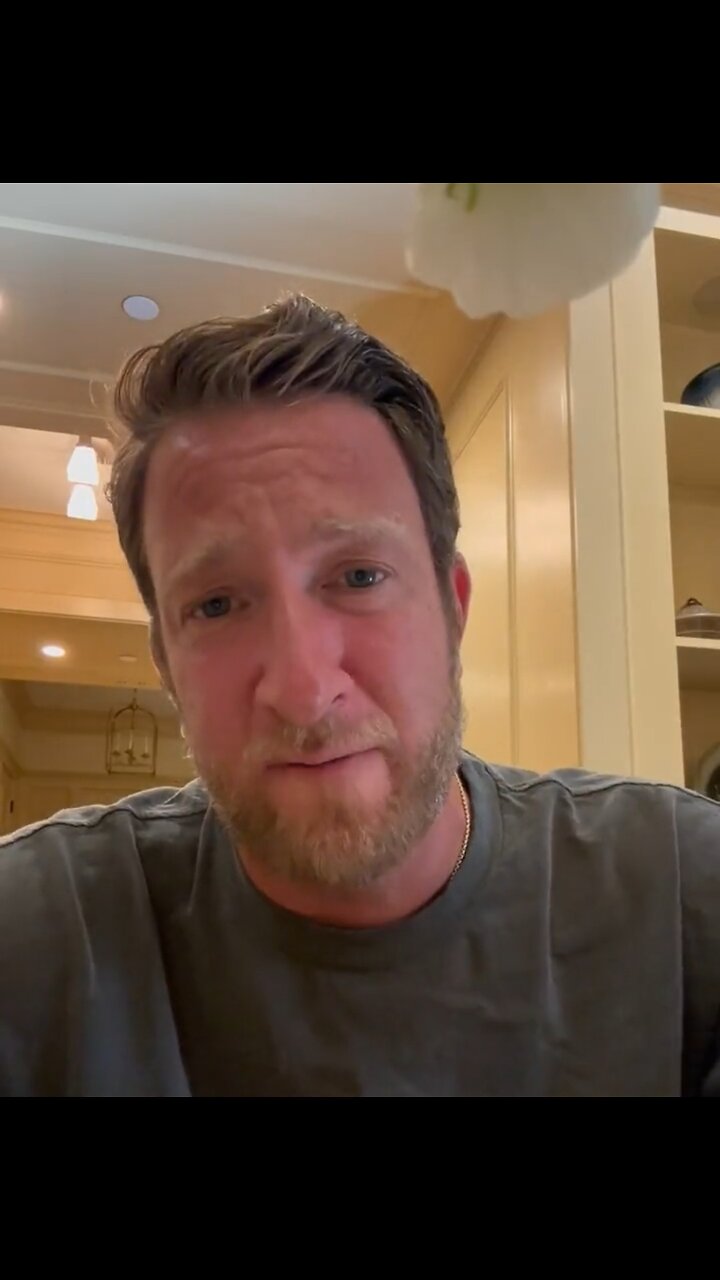 Dave Portnoy RIPS Liberal, Pink-Haired, Crazy Liberals For Going After ...