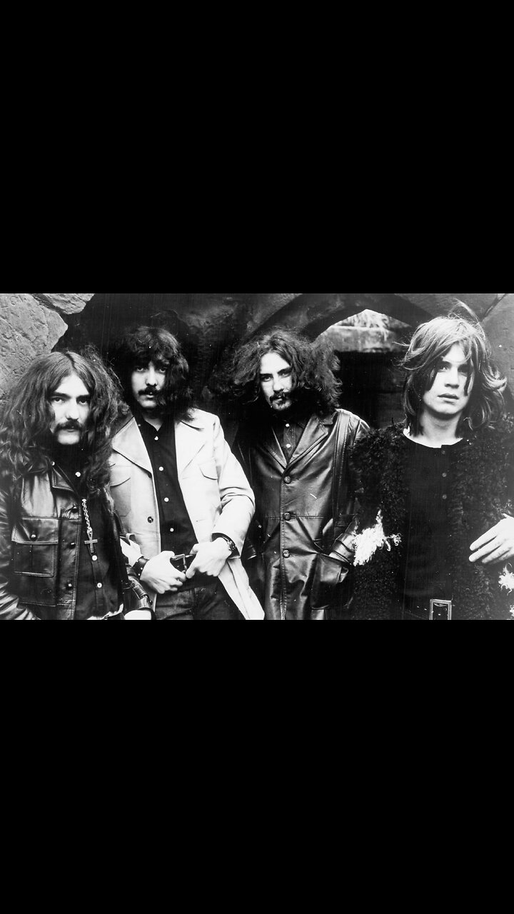 War Pigs 🐖 ~ Black Sabbath ( Live )