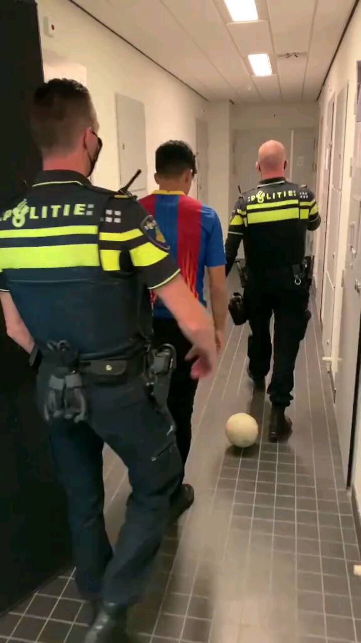 He was about to get out of prison😂