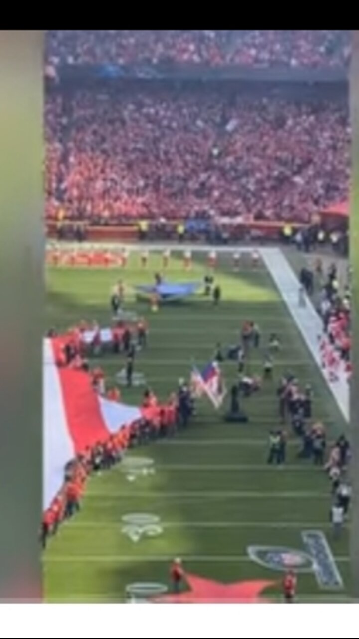 National anthem in stadium s singer issue mic