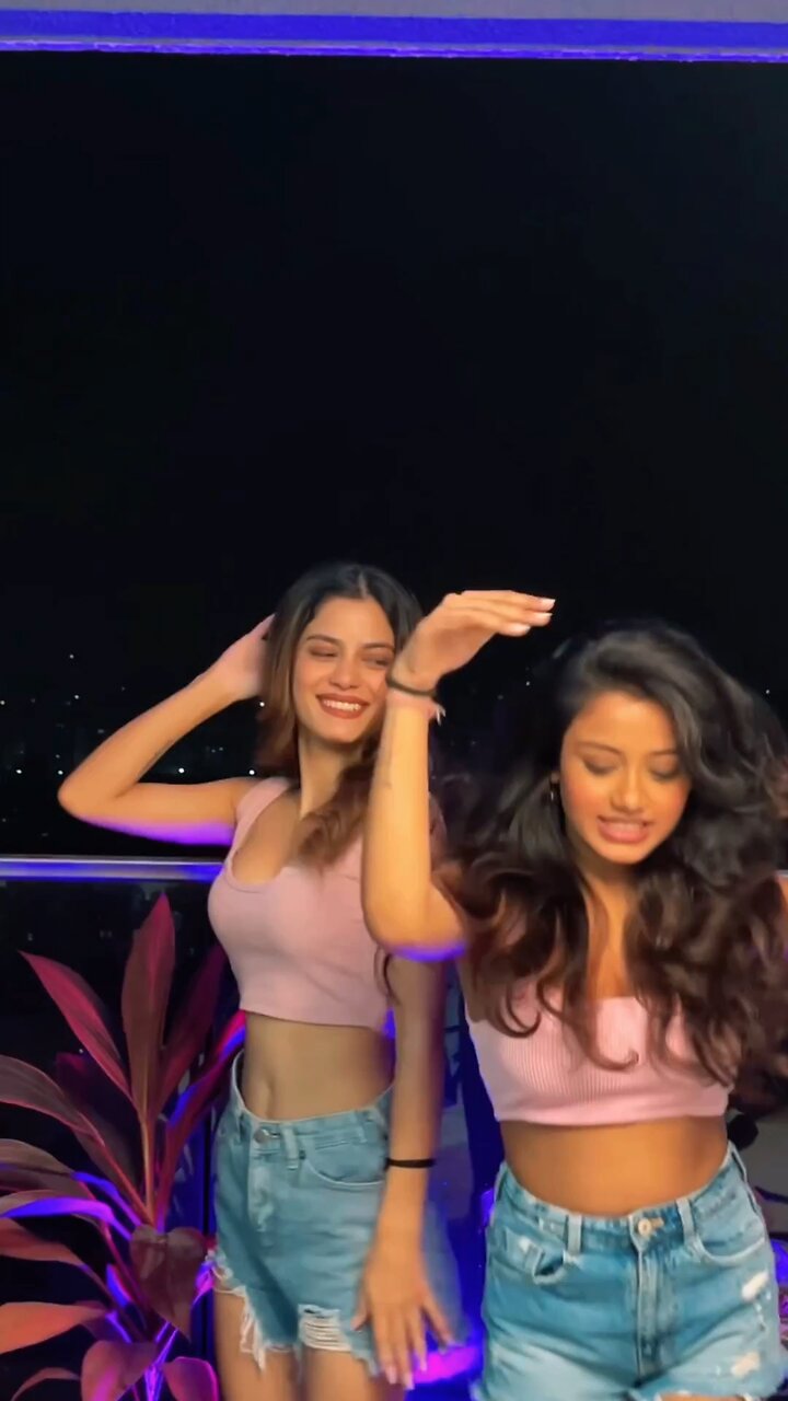 Viral hot reels