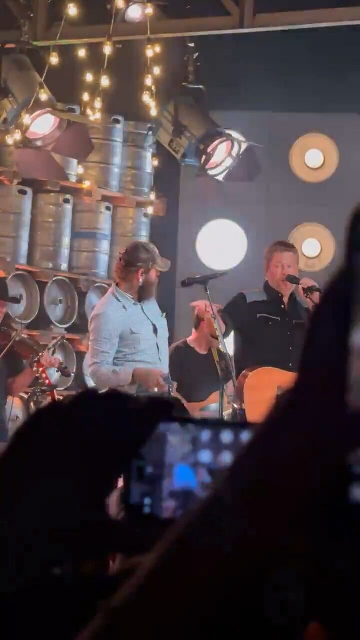 Post Malone & Blake Shelton Sing “Pour Me A Drink”