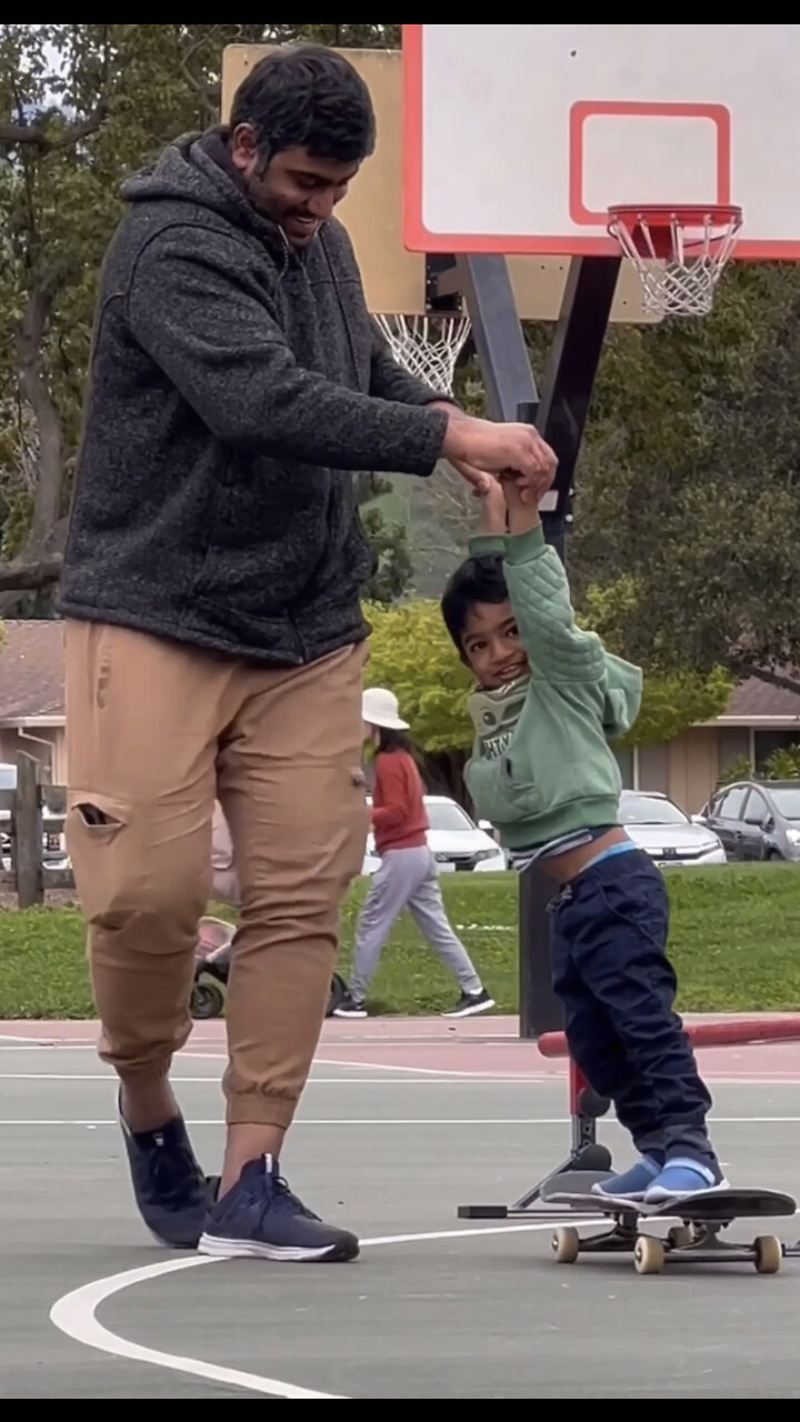 Dad Borrows Stranger's Skateboard To Teach His Son