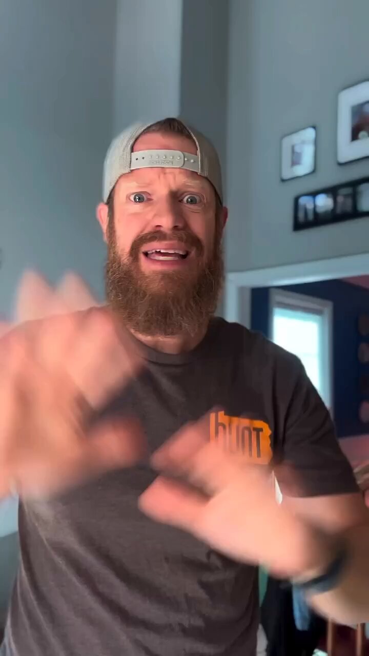 ASL comedy - Need your attention 😆