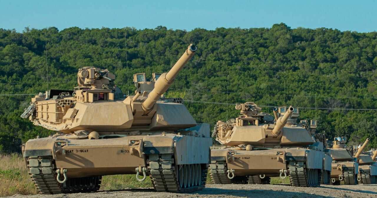 Cluster Bombs And Abrams Tanks: US Moving Closer To Hot War With Russia