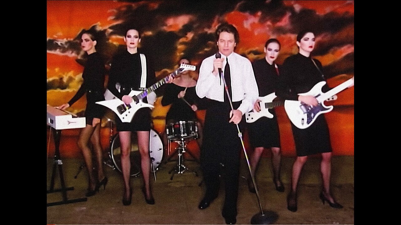 Addicted To Love Robert Palmer 1991