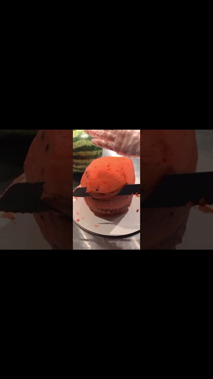 Mastering Hyperrealistic Cake Art