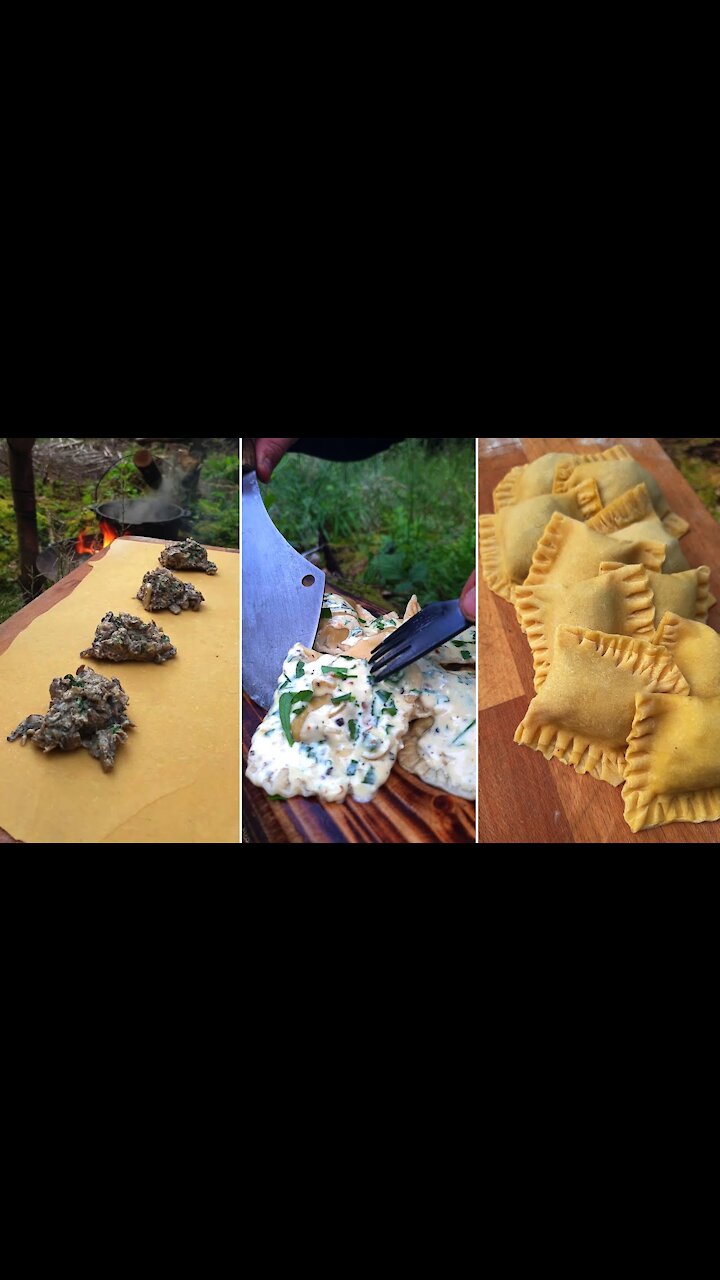 CampFire Ravioli 😍 forest cooking 🌲
