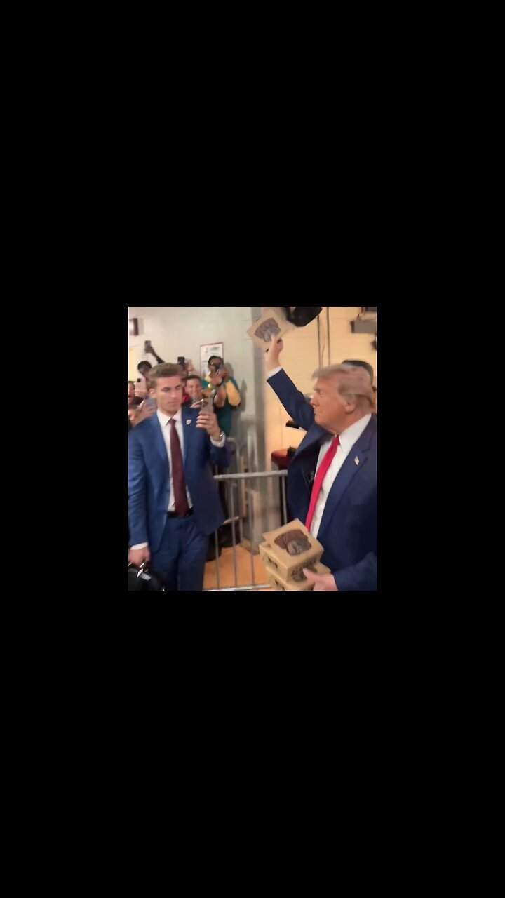 Trump At Bryant-Denny Stadium In Tuscaloosa For Alabama vs. Georgia ...