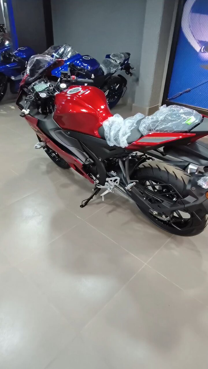 New Yamaha R15 V4 E20 Model: Exhaust Sound || R15 2024 Model