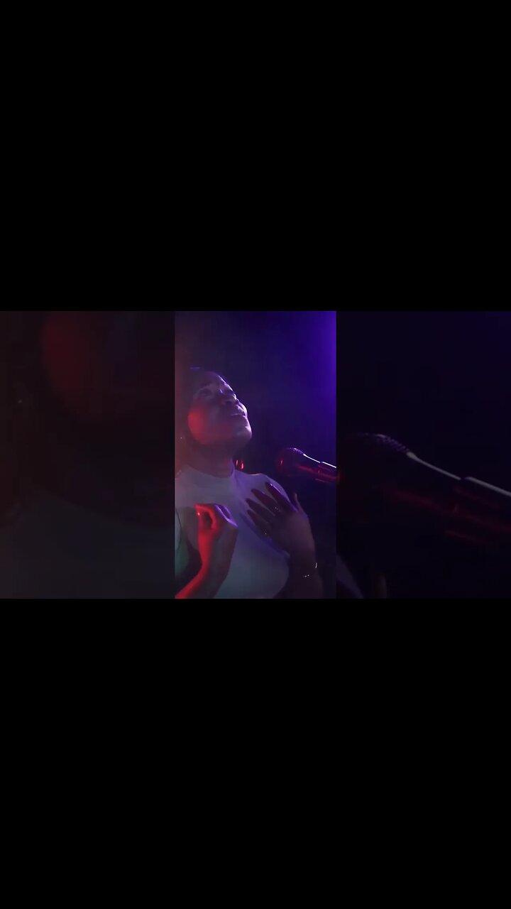 EL MIMI performs Mama Esther's Maho hia hia fo #shorts