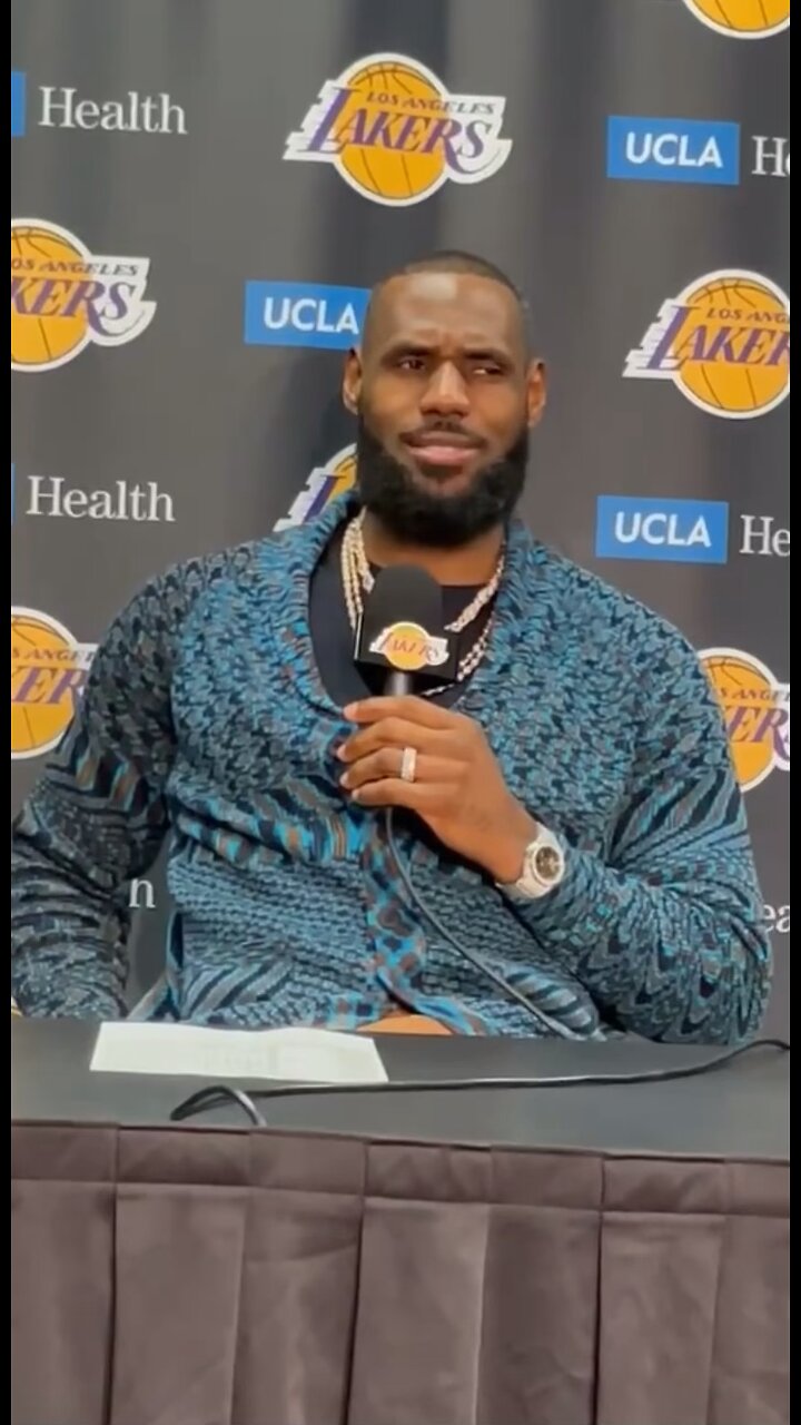 Lebron James checks reporters about the Jerry Jones photo ‼️😱