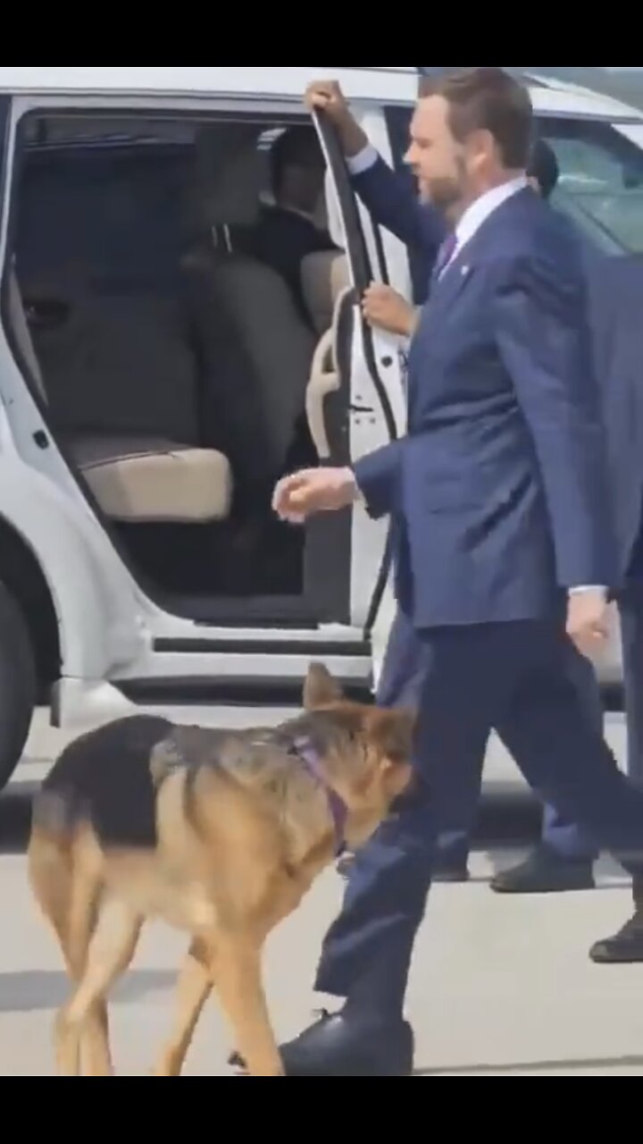 SENATOR JD VANCE BEST FRIEND🇺🇸🛩️🦮🤵‍♂️FOLLOWS ALONG ON MAGA CAMPAIGN ...