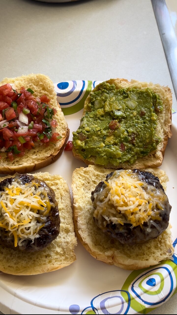 Mexican Guac & Pico Burgers | 4K
