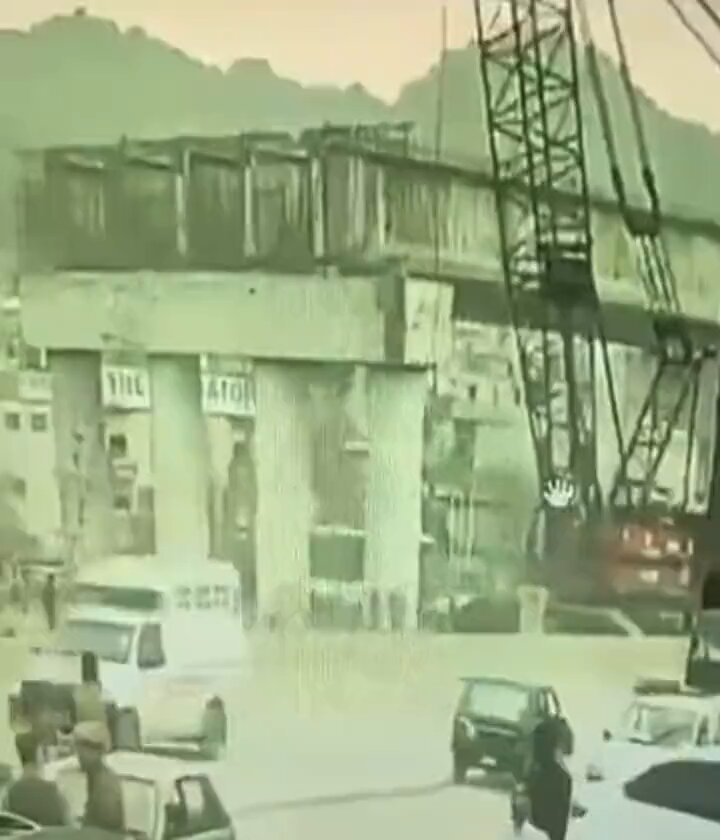 Bridge under construction collapses in Islamabad, Pakistan