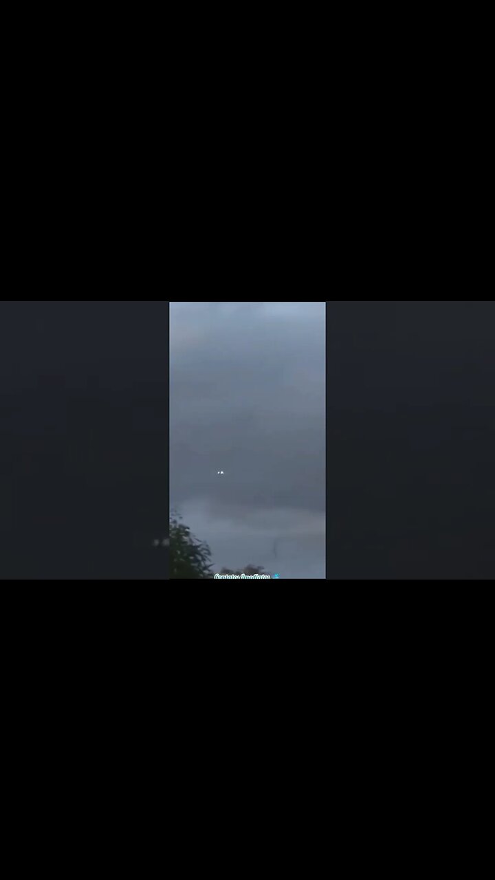 UFO Sighting 🛸 Pulsing Light 🛸 Ashtar Command 🛸 First Contact is Imminent 👽