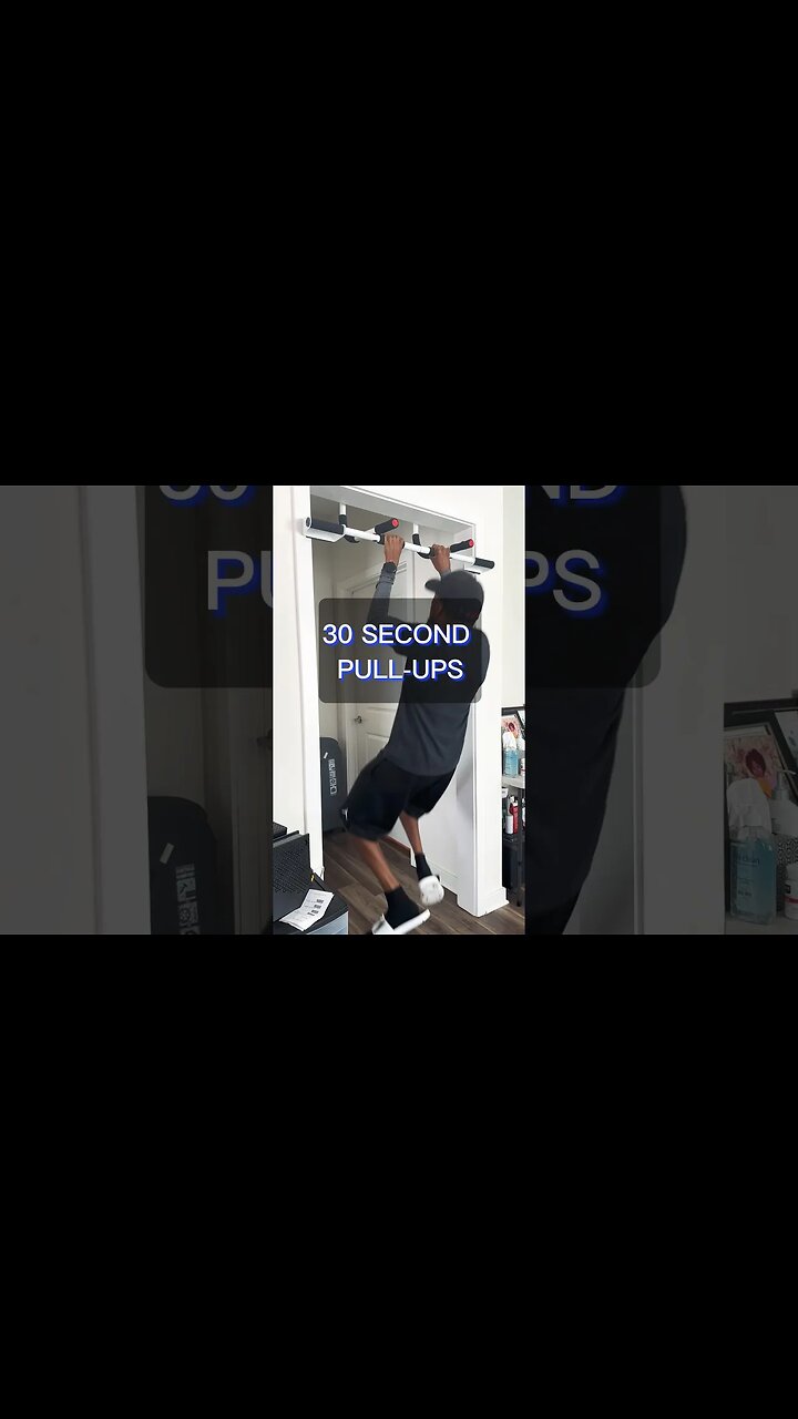 FTM: 30 Second Pull Ups Changing Hand Grip Position Full Set