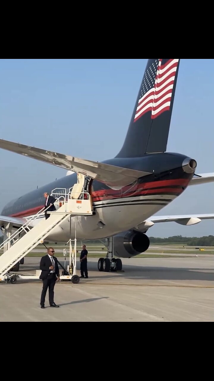 TRUMP ️🇺🇸🥇🪽FORCE ONE🤍🇺🇸🏅🛬TRUMP FORCE TWO LANDS’ IN MINNESOTA💙🇺🇸🪽🏅🛩️⭐️