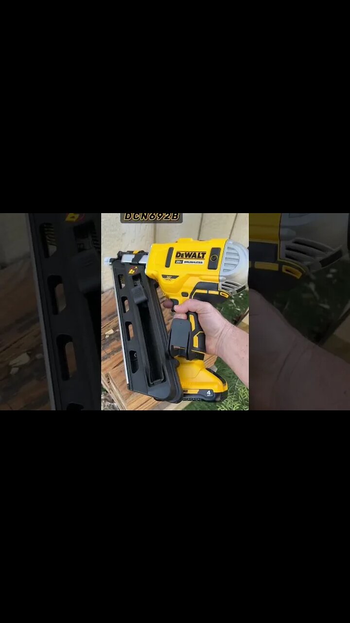 This DeWALT Framing Nailer Is A BEAST! 😮💪