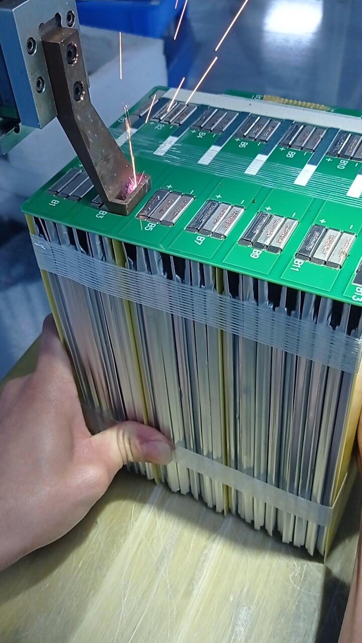 Laser Soldering Unleashed: Power up your lithium battery pack!