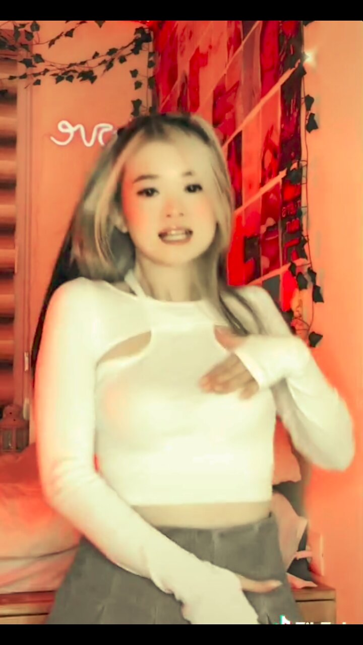 Sign Language - Understand What She Is Saying?