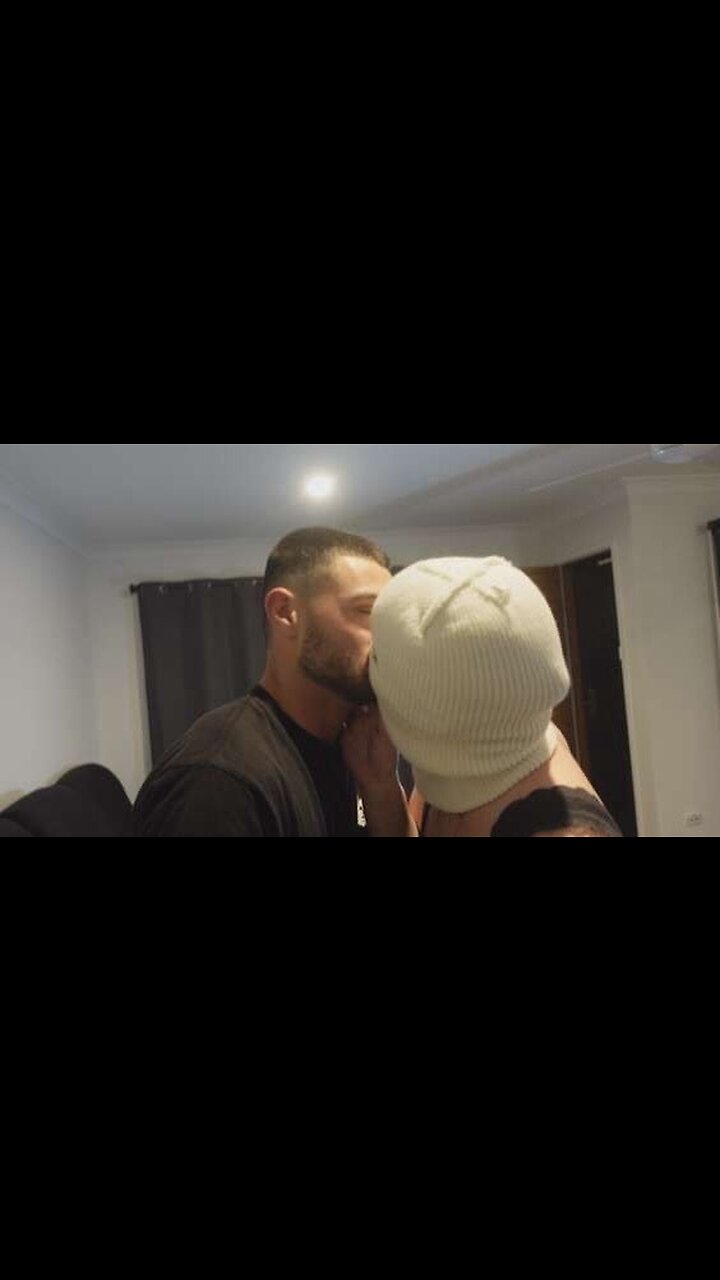 Offset Skinny Get His First Kiss 8980