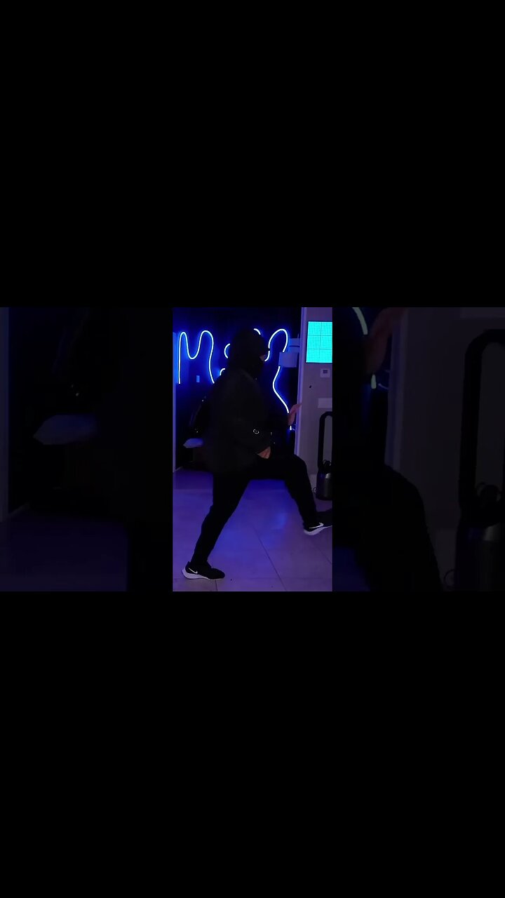 Fanum Is To Big To Be Getting Sturdy #funny