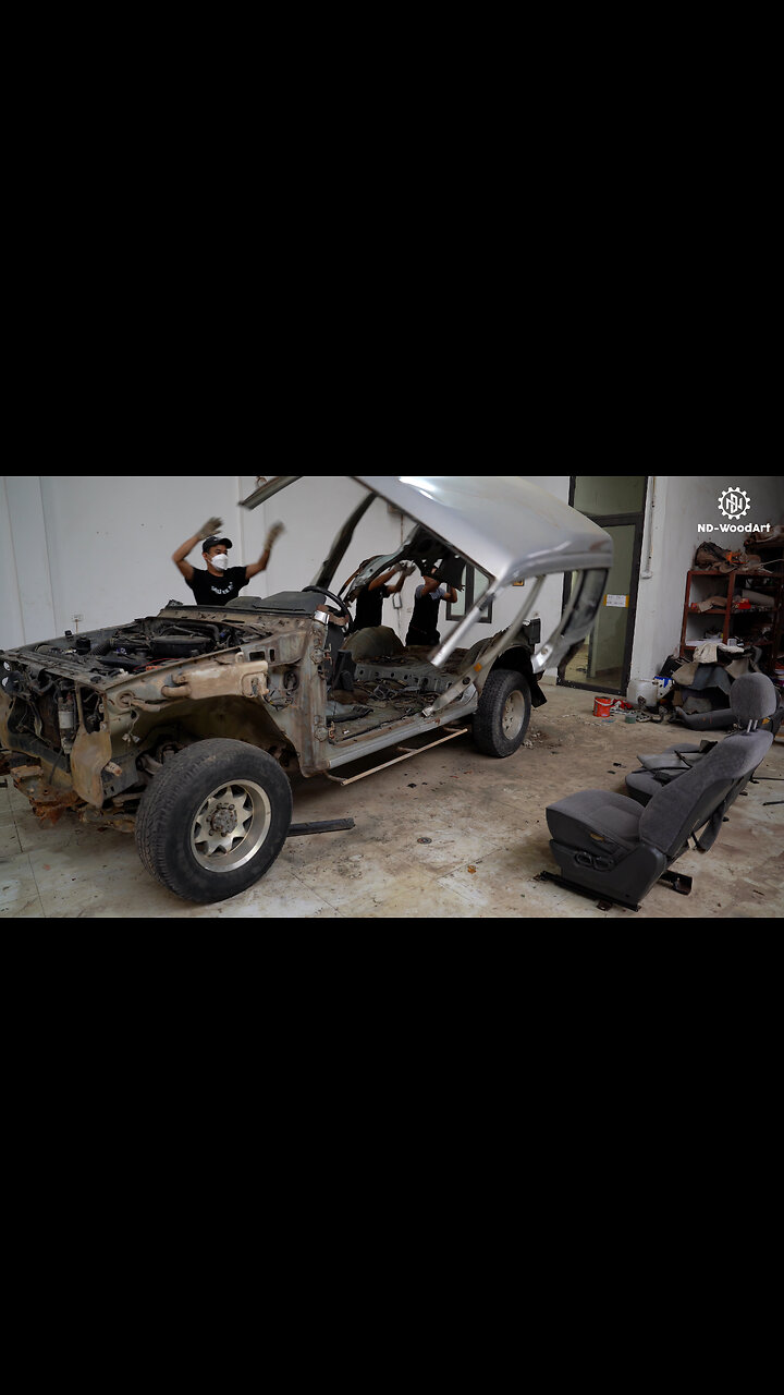 Destroy the old damaged car to make a Mercedes G63 AMG made of wood