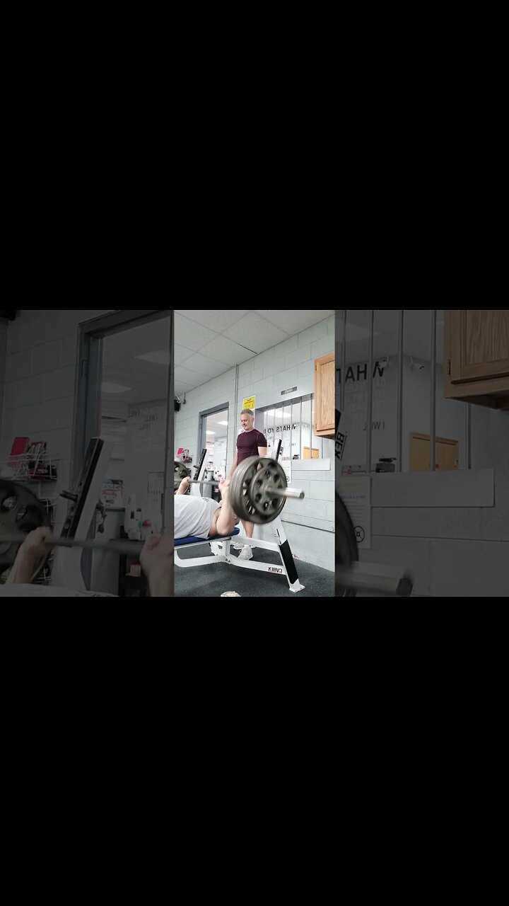 365lbs x 3.5 reps , Crazy 🤪 old man