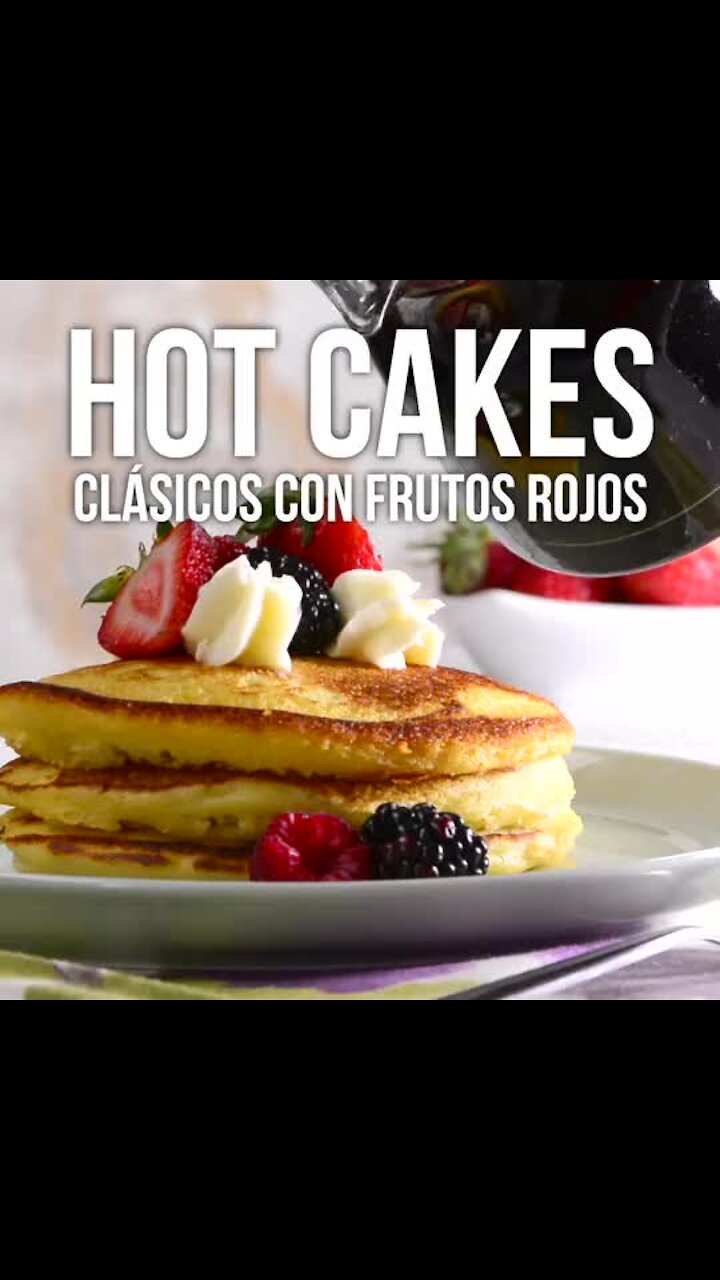 Classic Hot Cakes with Red Fruits