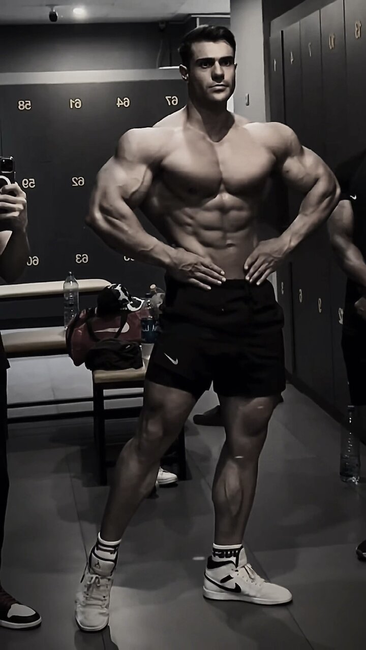 Iranian Super Genetic in Bodybuilding!