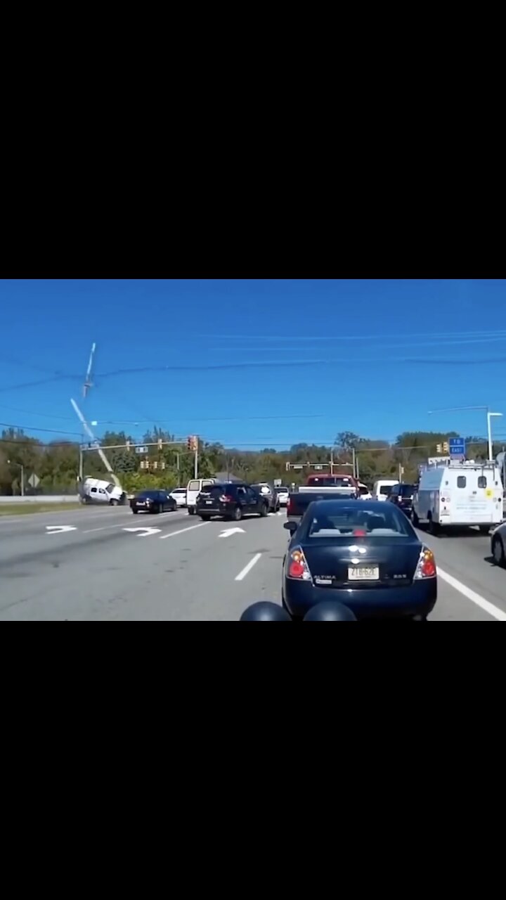 Car Crashes At High Speed into Electric Pylon