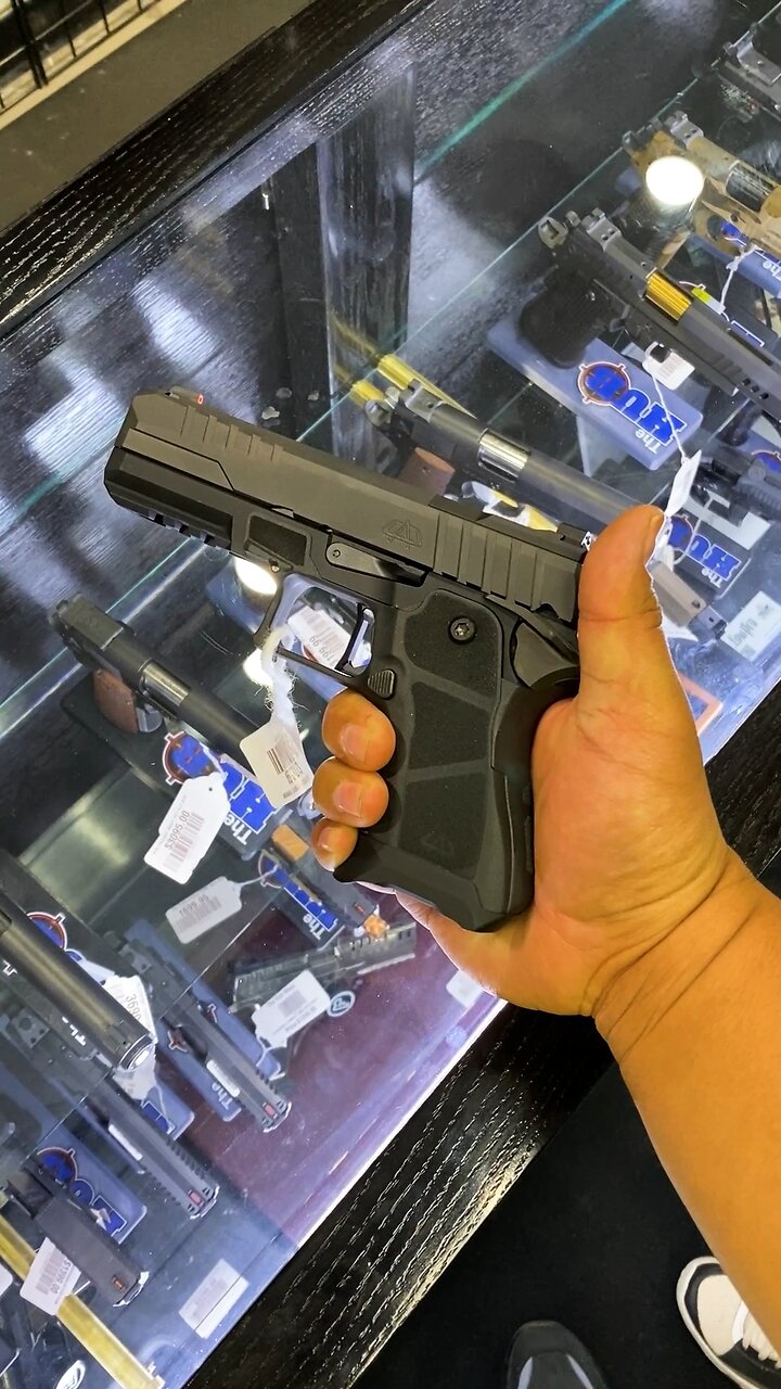 The HuB Mesa local gun shop