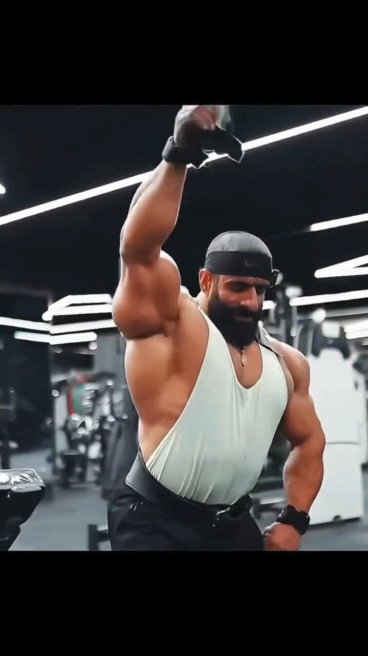 Famous bodybuilder Dance😂