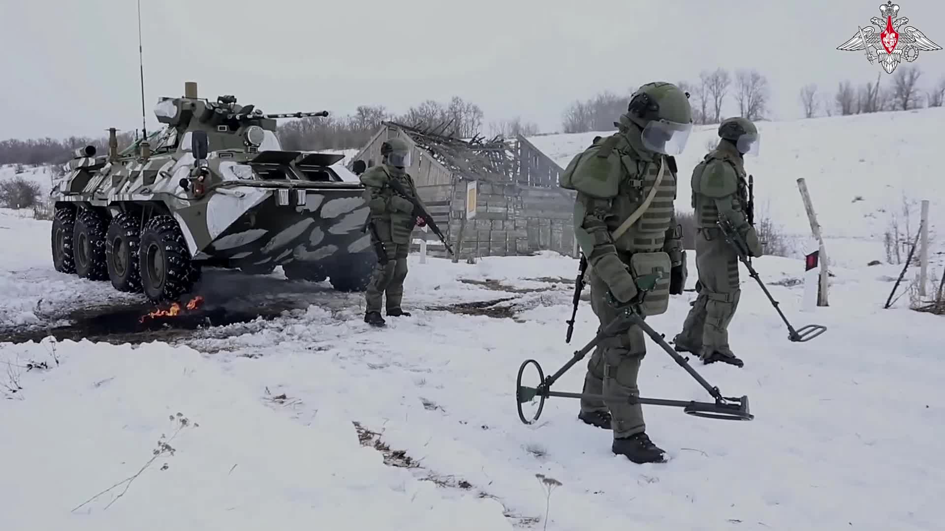 Russia Shows Soldiers From Sapper And Engineering Regiment Take Part In ...