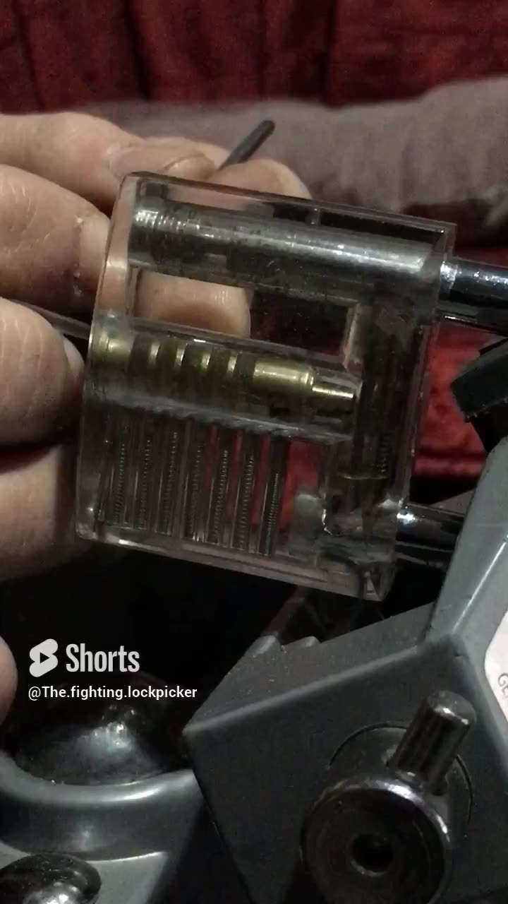 SPP clear padlock with spool security pins #lockpicking #locksport