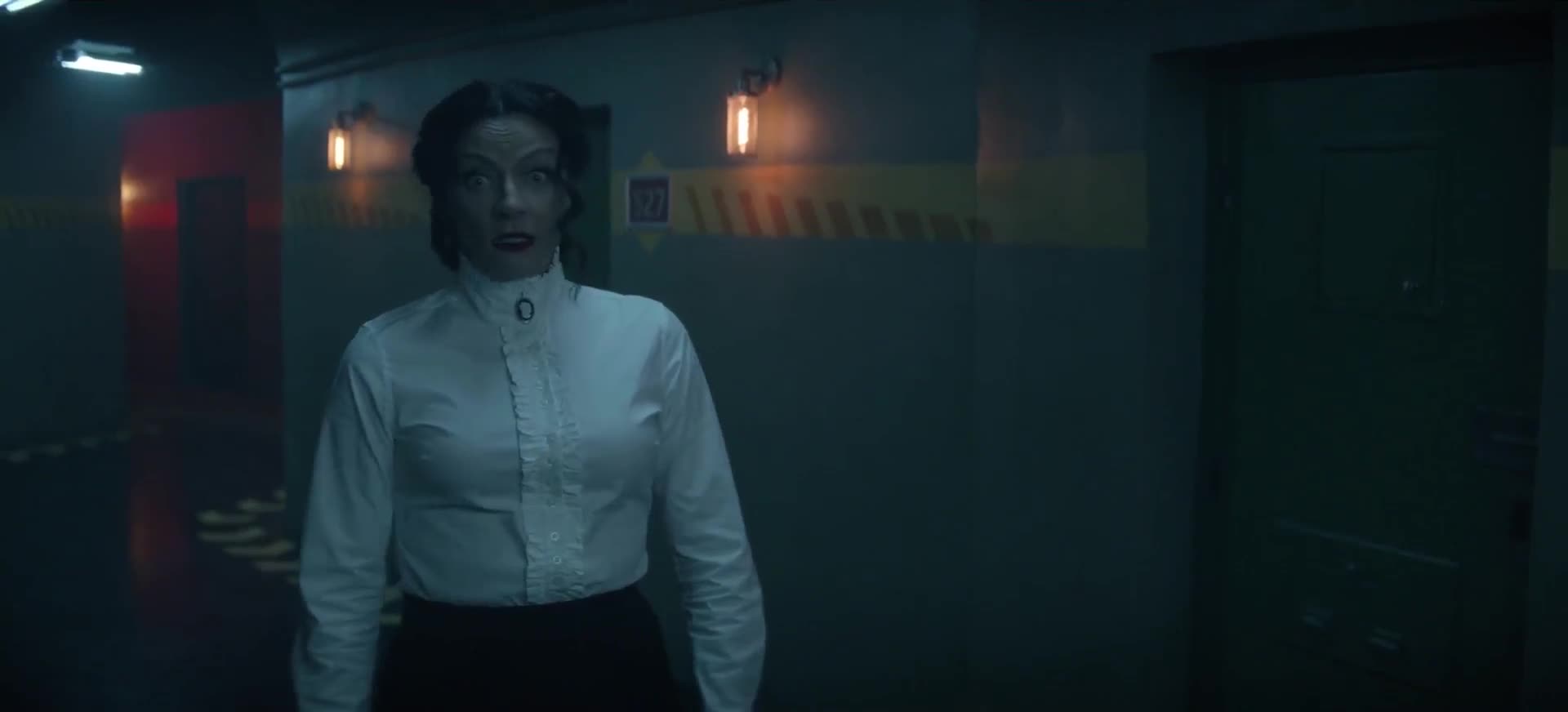 Doom Patrol S3 Ep 6 - M2F Transformation