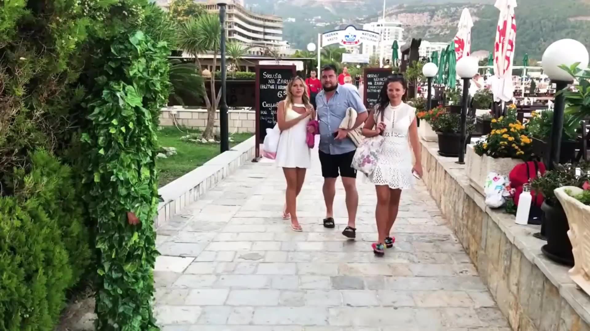 "American Bushman Prank: Crazy Reactions with Couples and Friends in ...