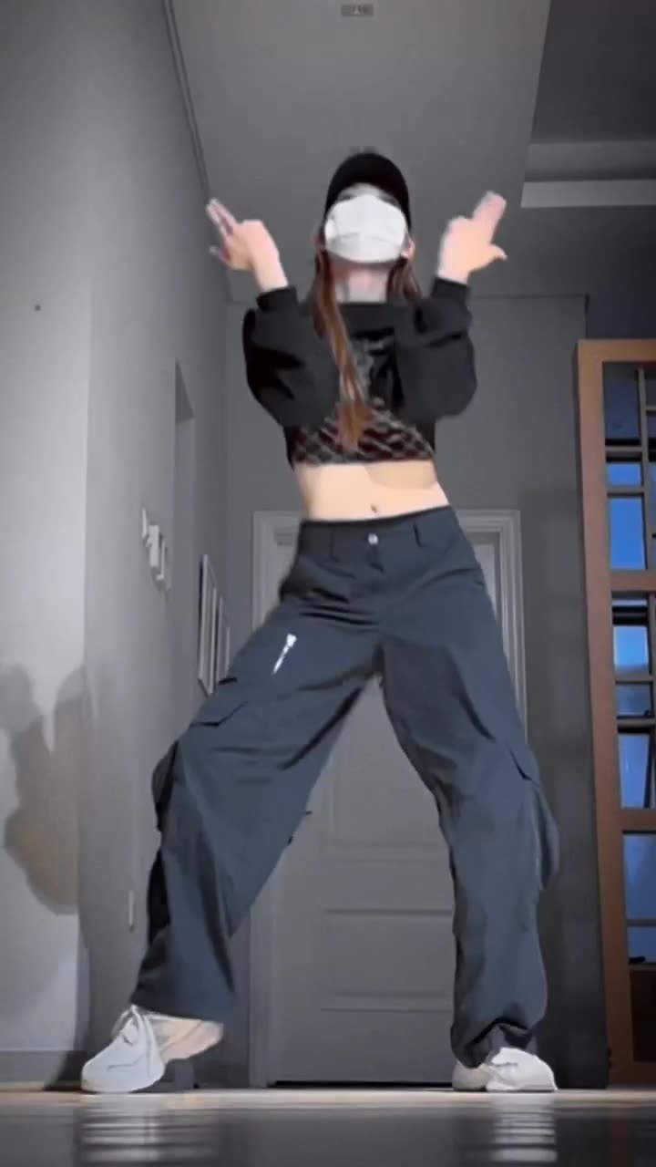 The Insane Dance Routine Taking the Internet by Storm"