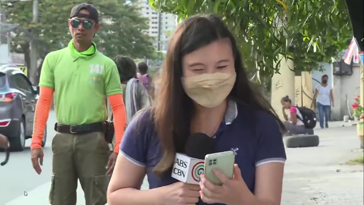 ABS-CBN reported a viral video that was caught on camera